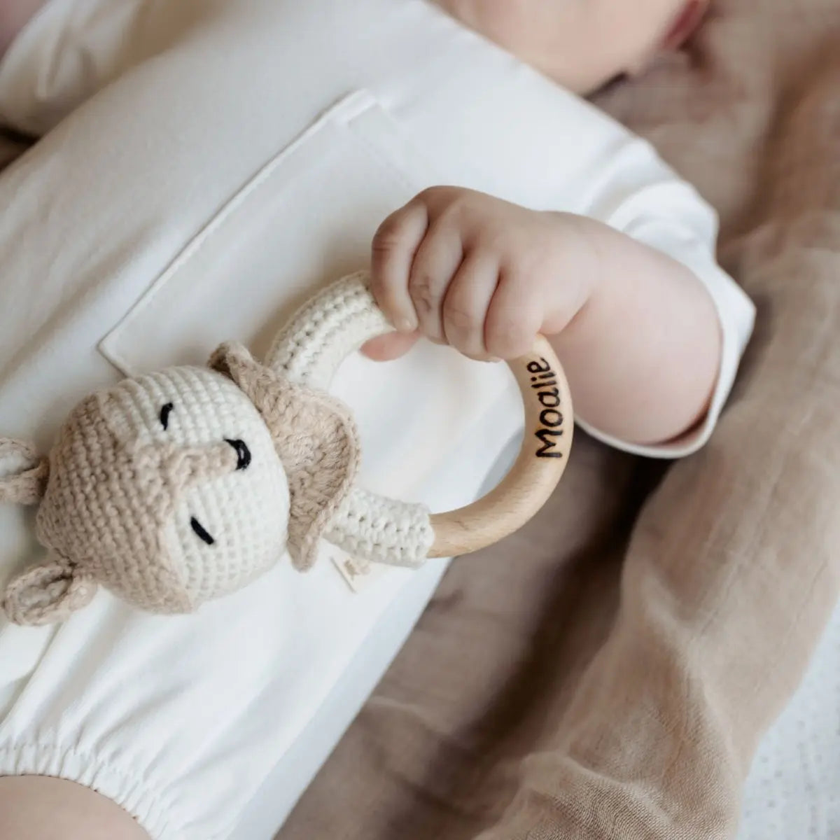 Rammelaars voor baby’s – zachte en veilige speeltjes – Moalie